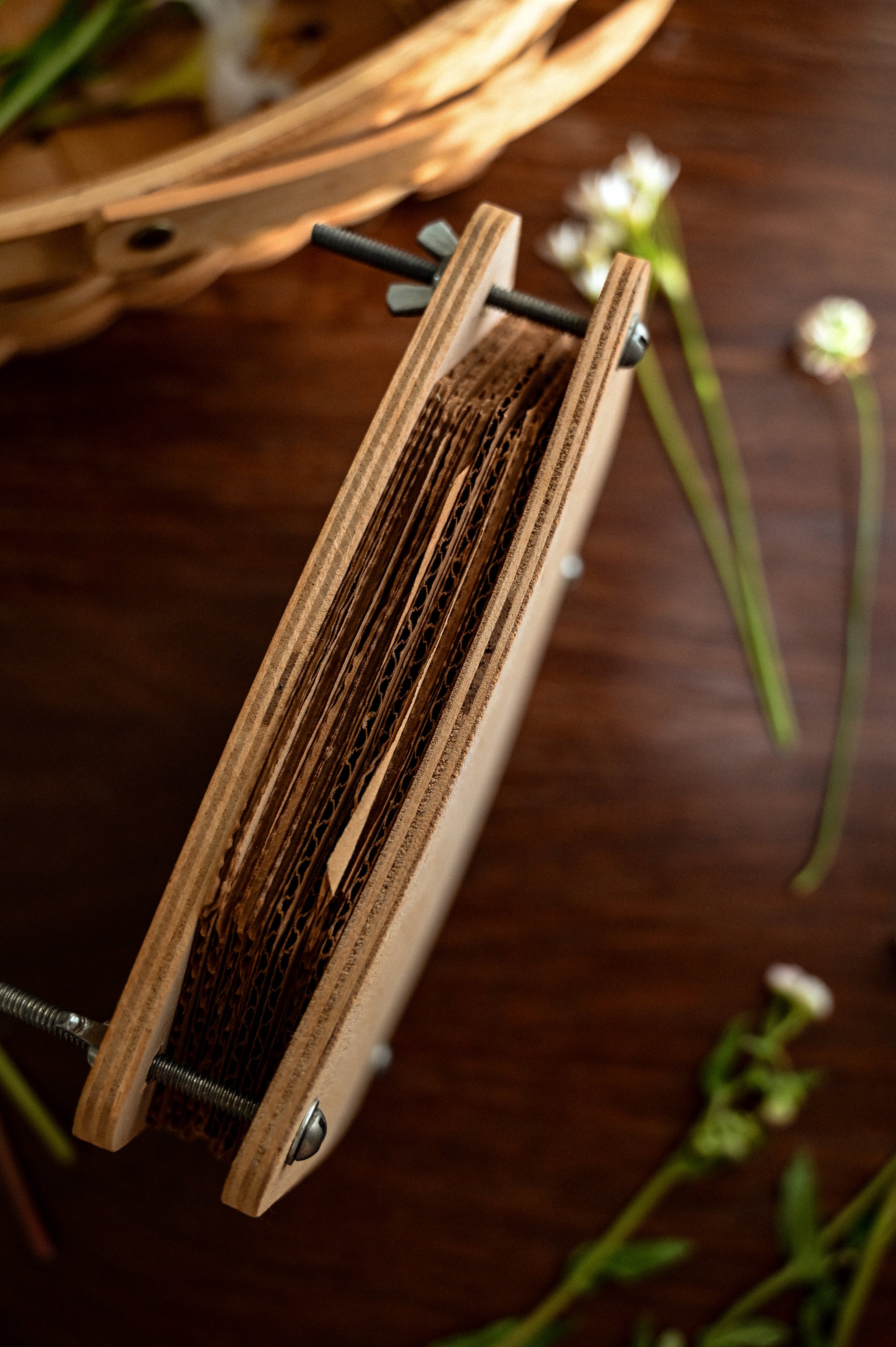 Leaf flower press, extra paper packs wooden bolt screw down plant flor ...